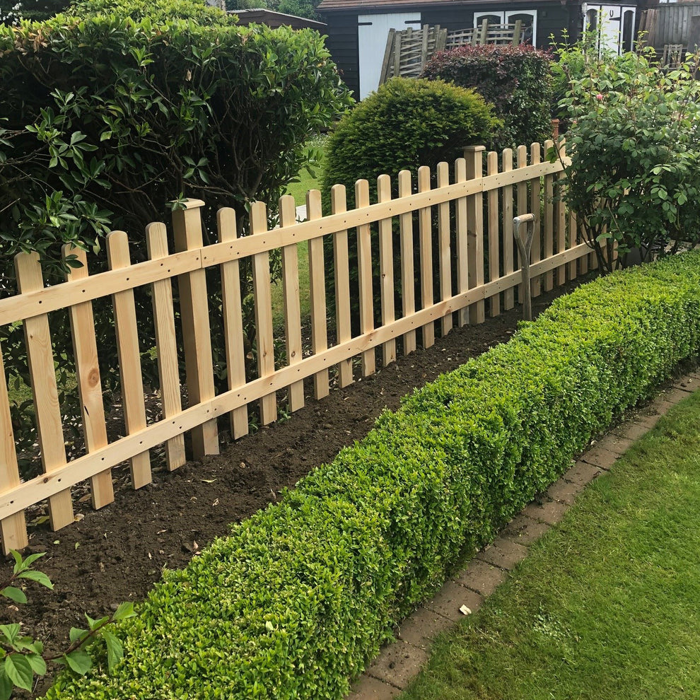Natural with Rounded Tops – The Picket Fence Company