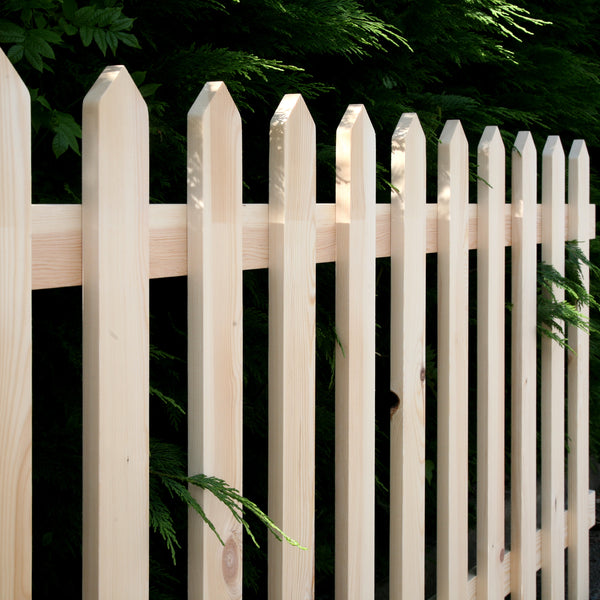 Natural with Pointed Tops – The Picket Fence Company