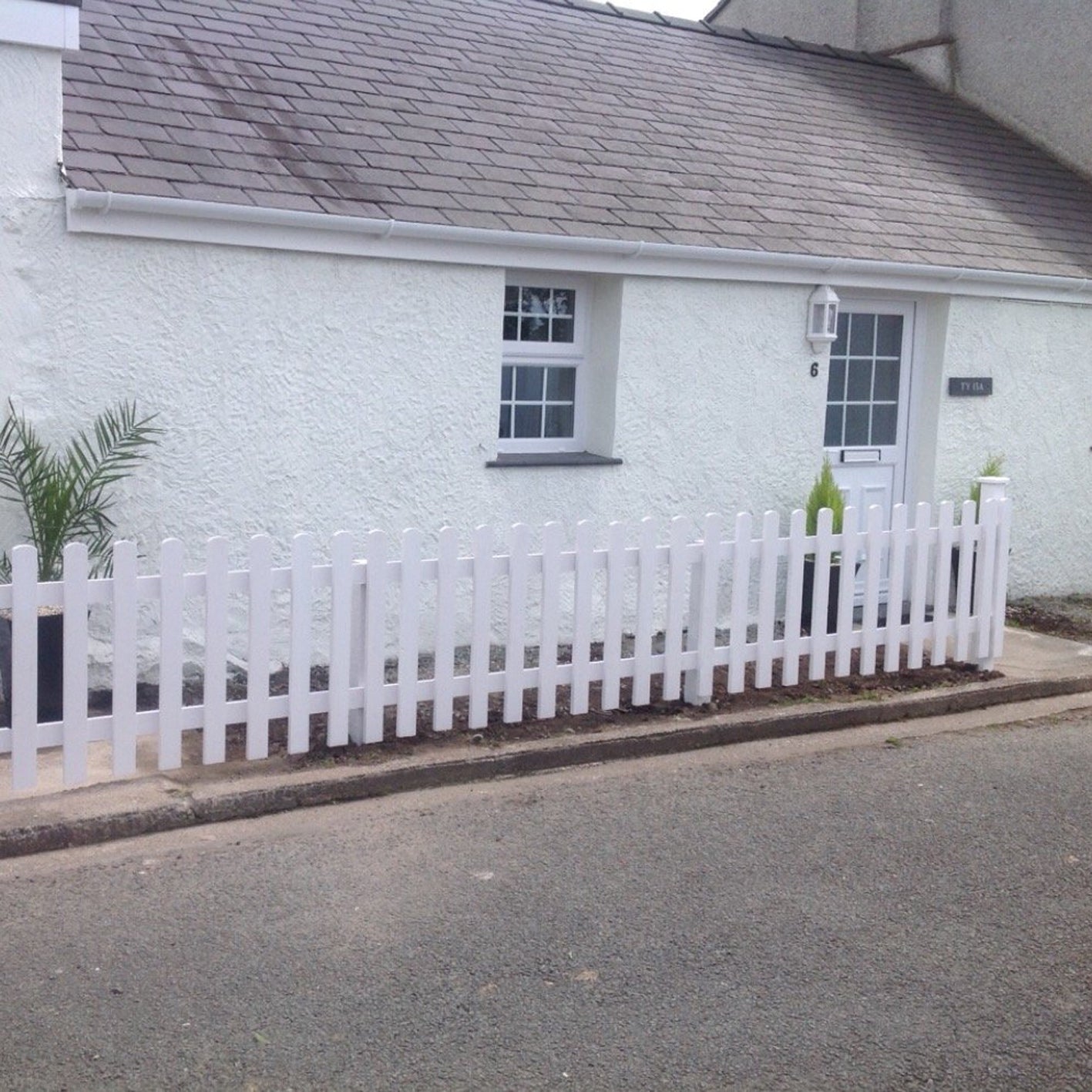 Primed Rounded Top – The Picket Fence Company
