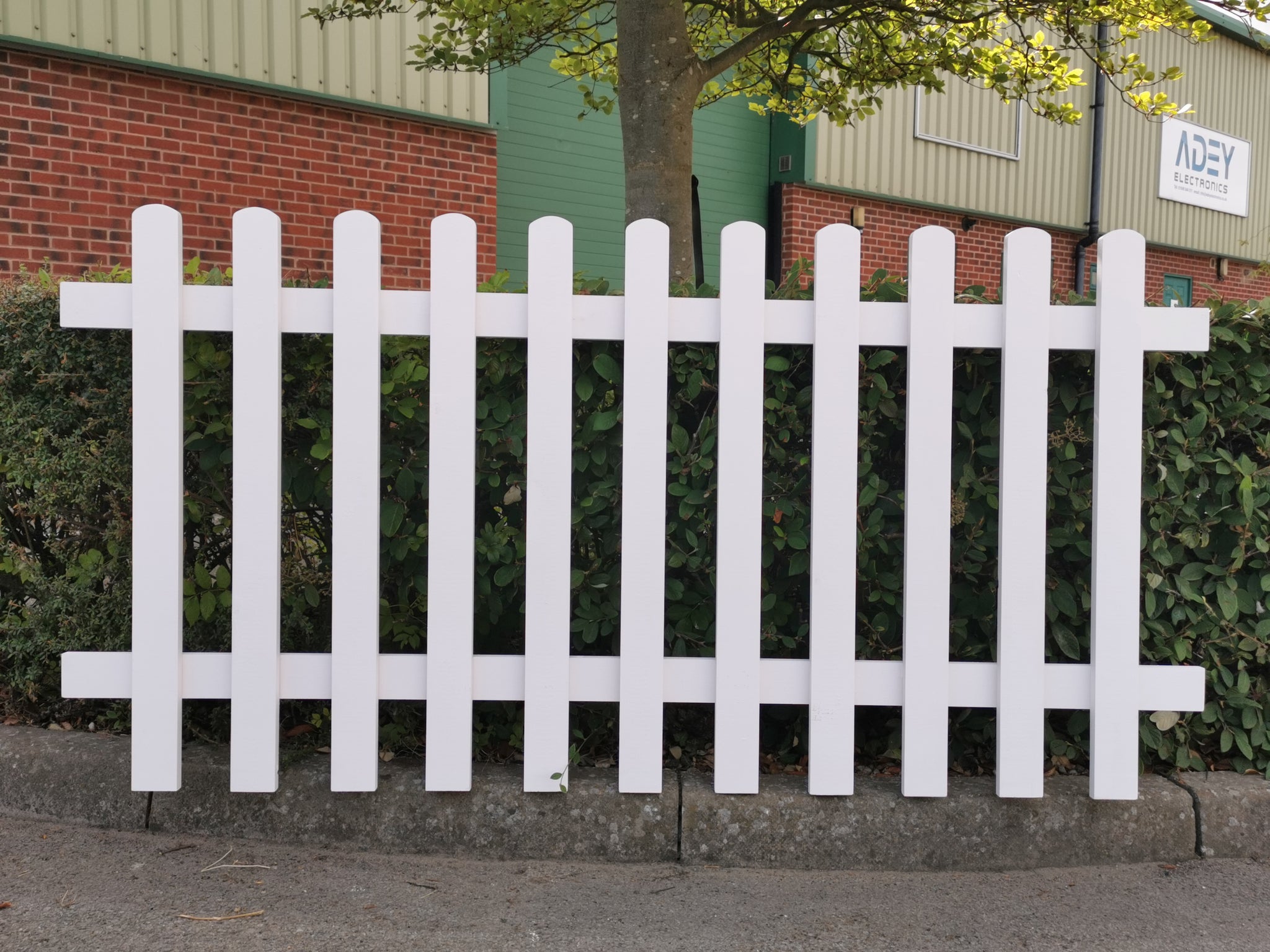 Finished White Rounded Top – The Picket Fence Company